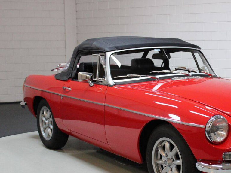 MG MG-B soft top, produced in Haartz Colonial Vinyl and comes with 3 ...